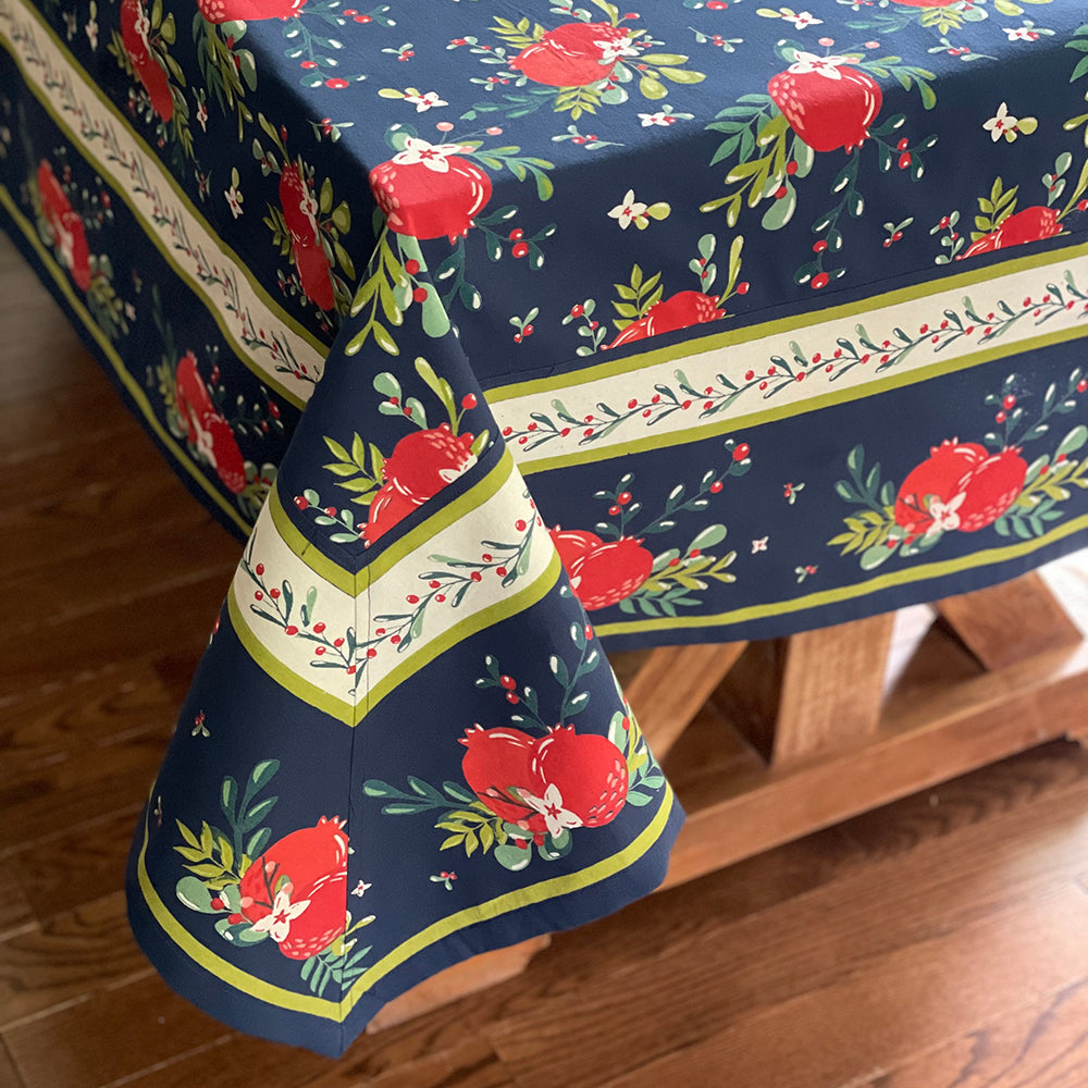 Winter Berry Tablecloth – Kochi Stores